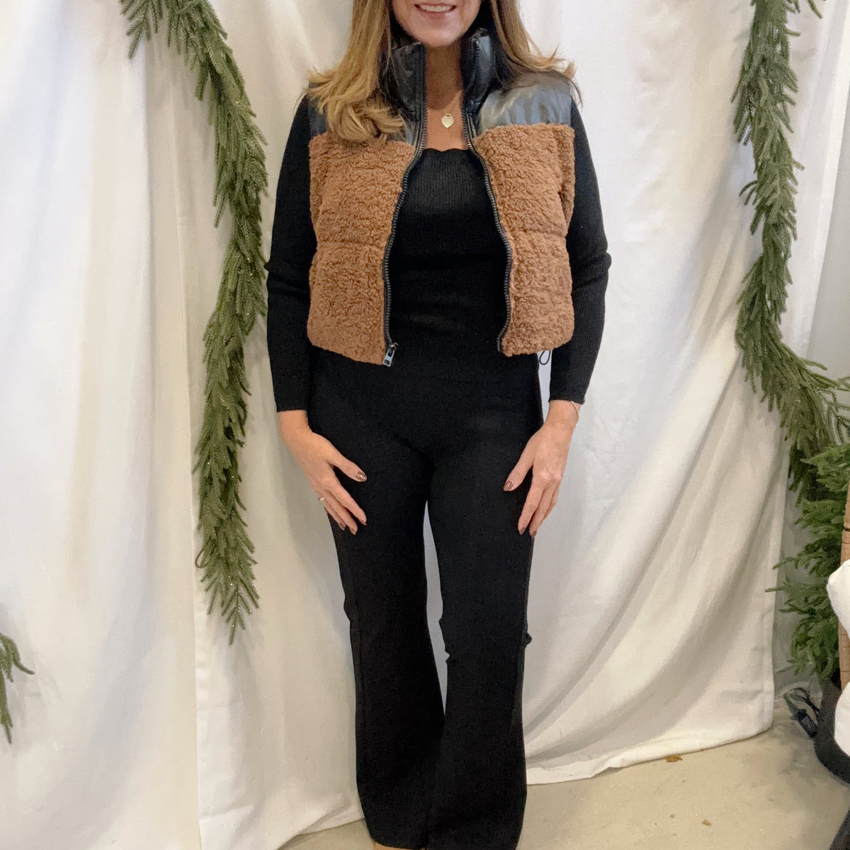 Elan Black Flair Pants – The Silo Boutique